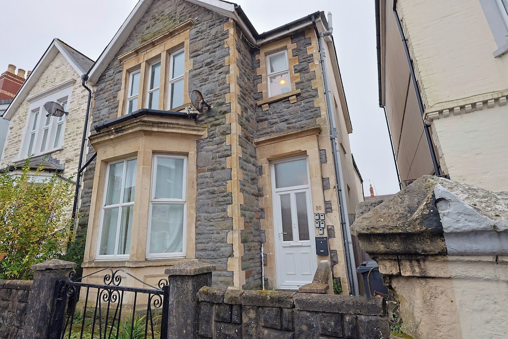 Cardiff Guesthouse & On-street Parking - Cardiff