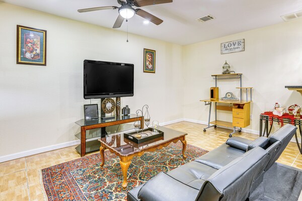 7 Mi To Dtwn Houston: Family Home W/ Patio & Yard - Houston, TX