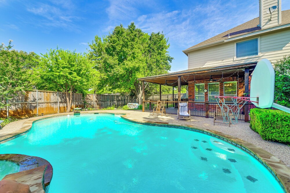 Dfw Sports Hub: Home W/ Pool & Hot Tub In Frisco! - Plano, TX