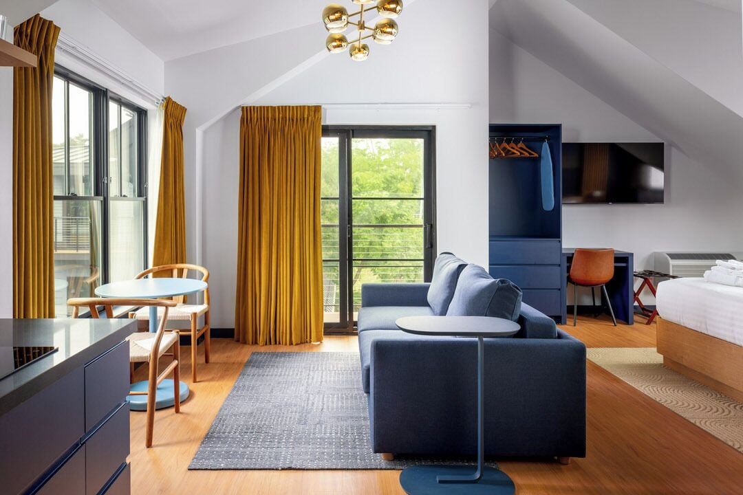 Quarto superior, 1 cama King e sofá-cama, sacada | Área de estar