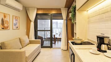 Apartamento | Sala de estar | Smart TV 40 polegadas com canais digitais, serviços de streaming