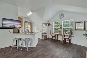 Casa, 1 cama king-size, pátio, vista para o jardim (3408 Grapecreek Tree) | Interior