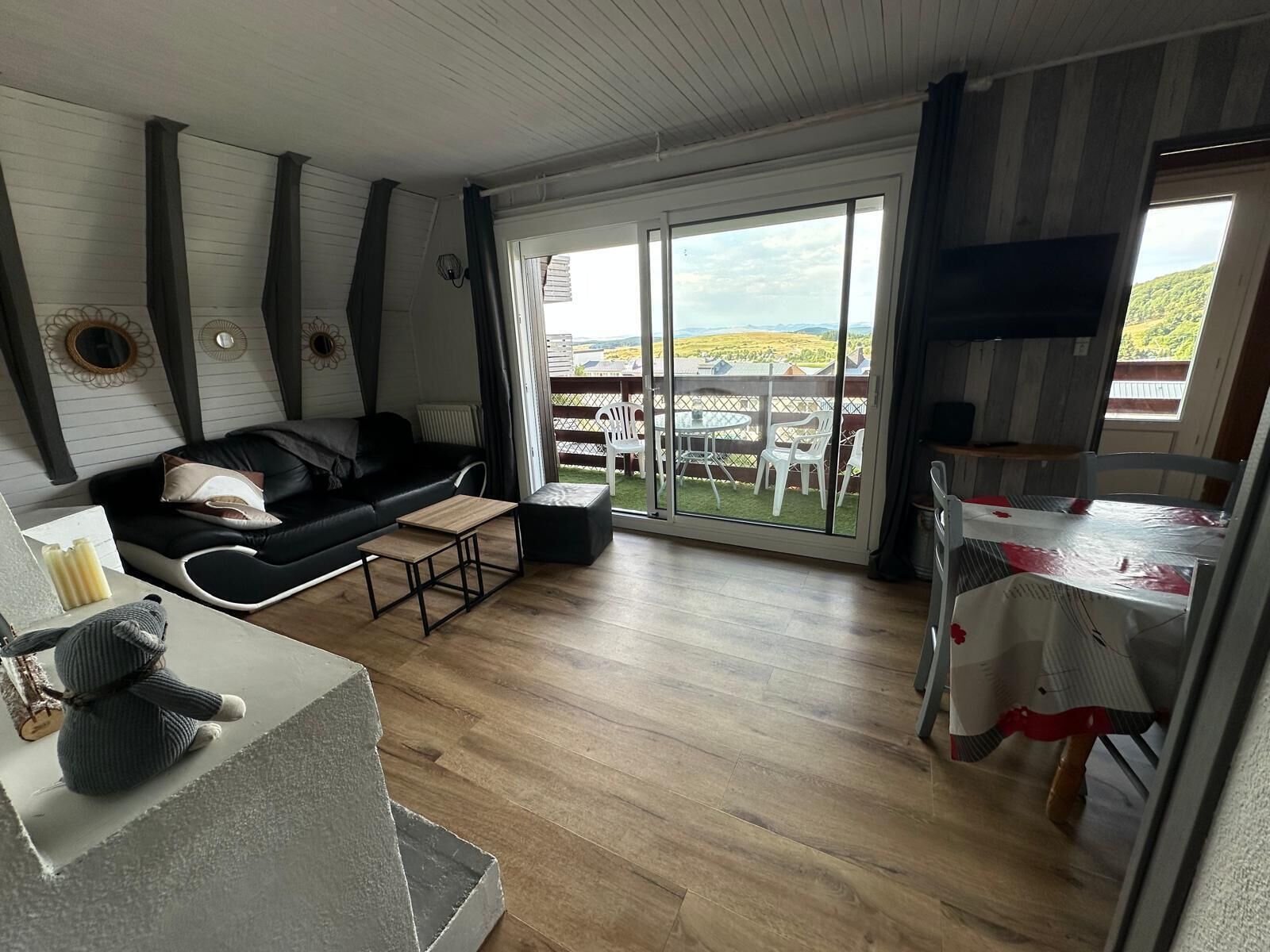 Delta 8 Personnes à Super-besse - Super-Besse