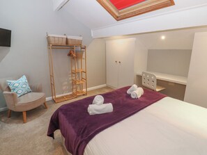 9 quartos, com decoração personalizada, com mobília individualizada 