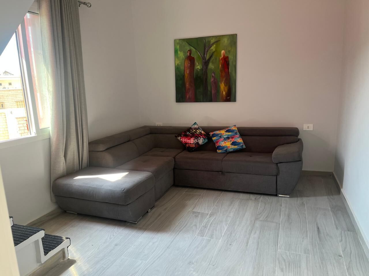 Suite Superior, varanda, vista para a montanha | Sala de estar | Televisor 
