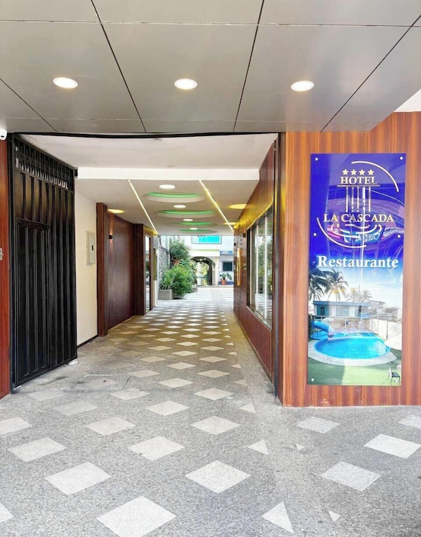 Hotel La Cascada - Nueva Loja