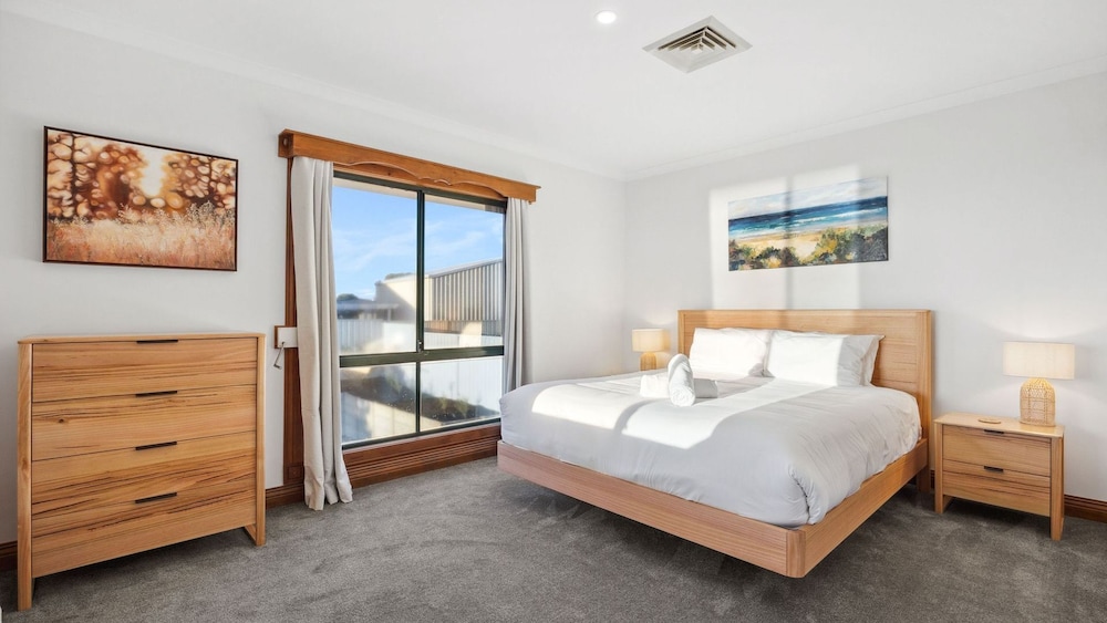 Peppy View Beach House Reviews, Deals & Photos 2026 - Vrbo