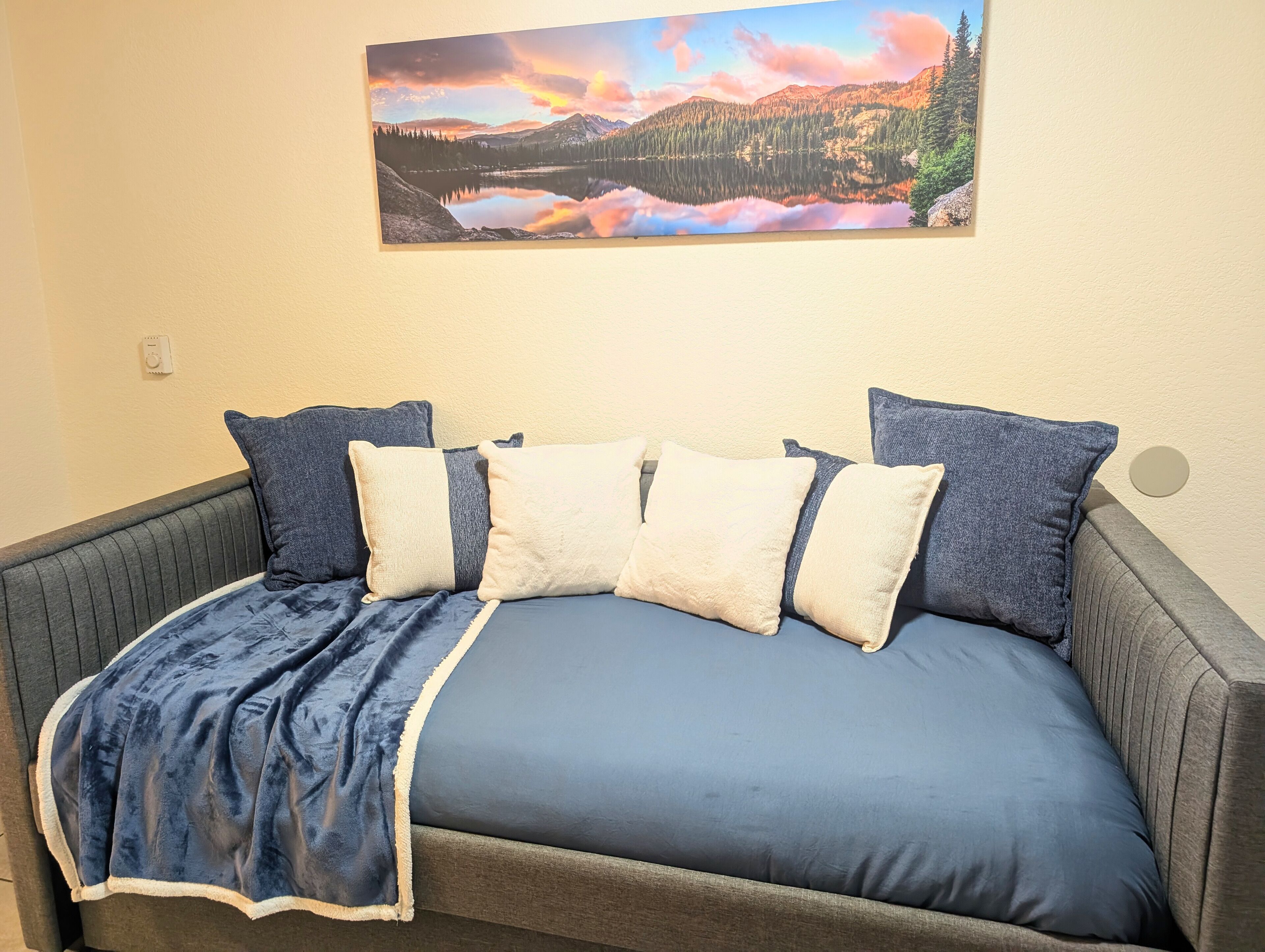 Welcoming Studio With Ac In Marvelous Colorado Springs - Colorado Springs, CO