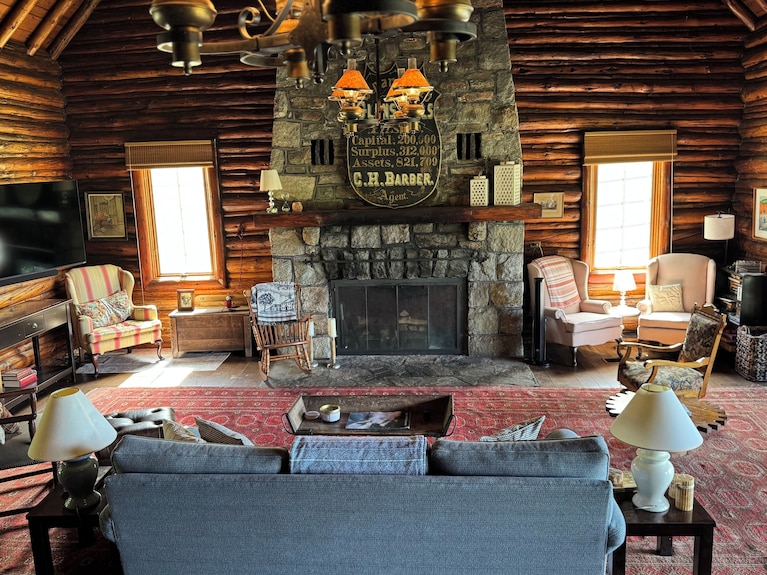 Peaceful 5-bedroom Lodge In Lake George Adirondack Mountains - Hudson Valley, NY