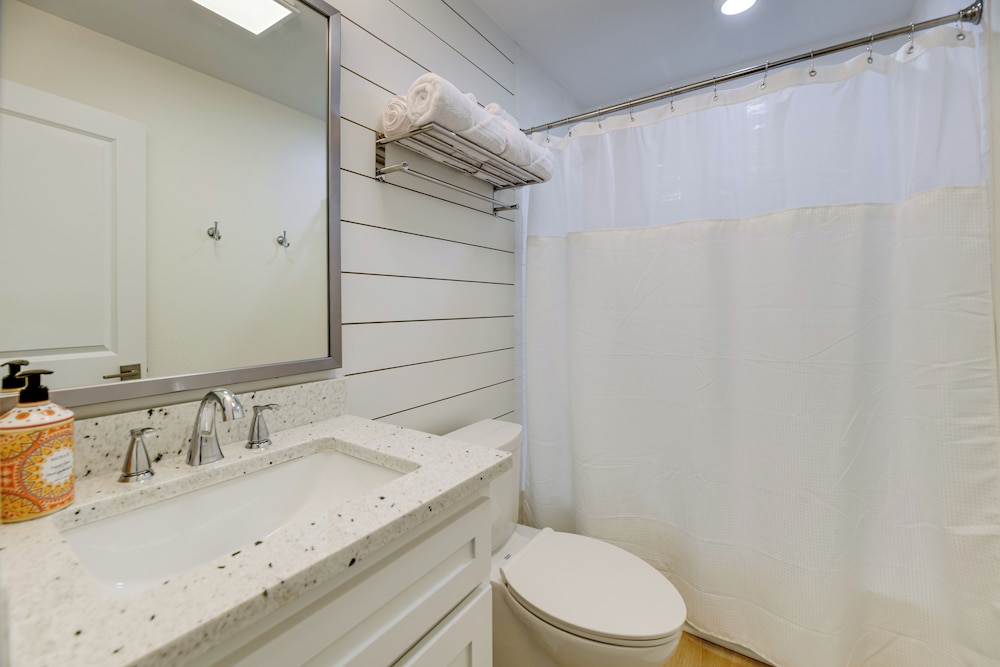 2 Mi To Beach + Fishing Pier: Gulf Coast Retreat - Port O'Connor, TX