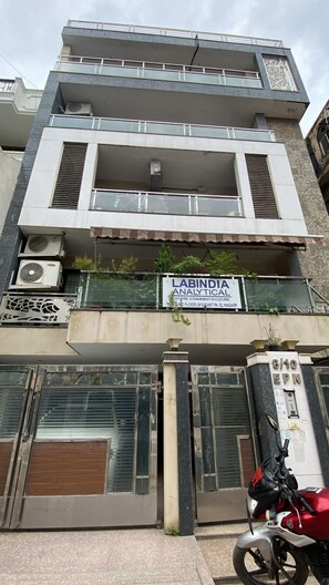 Fachada da propriedade