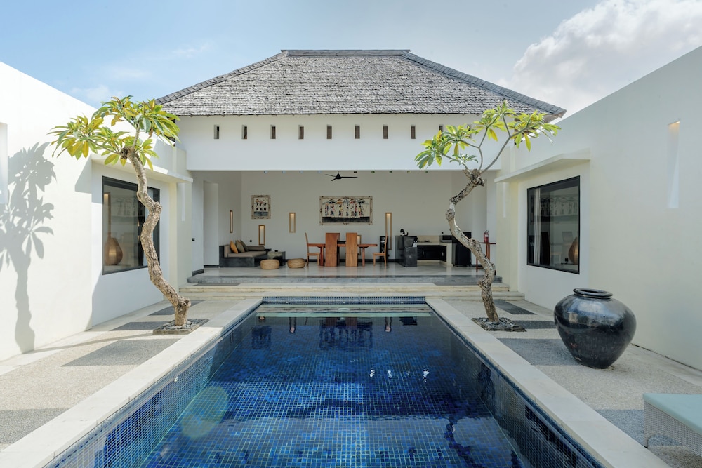 The Seminyak Suites Private Villas - Kuta