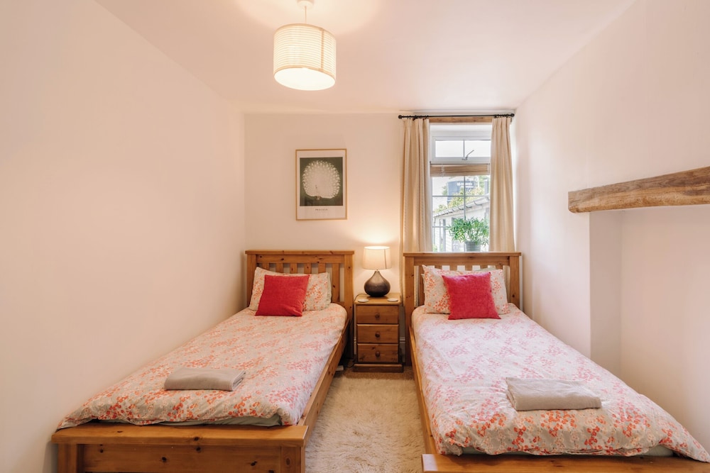 Large Group Holiday Accommodation – 3 Cottages Sleeping 18 in North ...