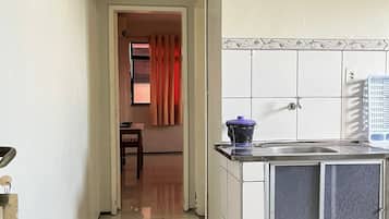 Apartamento superior, vista para a cidade | Cozinha privada