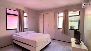 Quarto Duplo Deluxe, Vista para a cidade | Wi-fi grátis