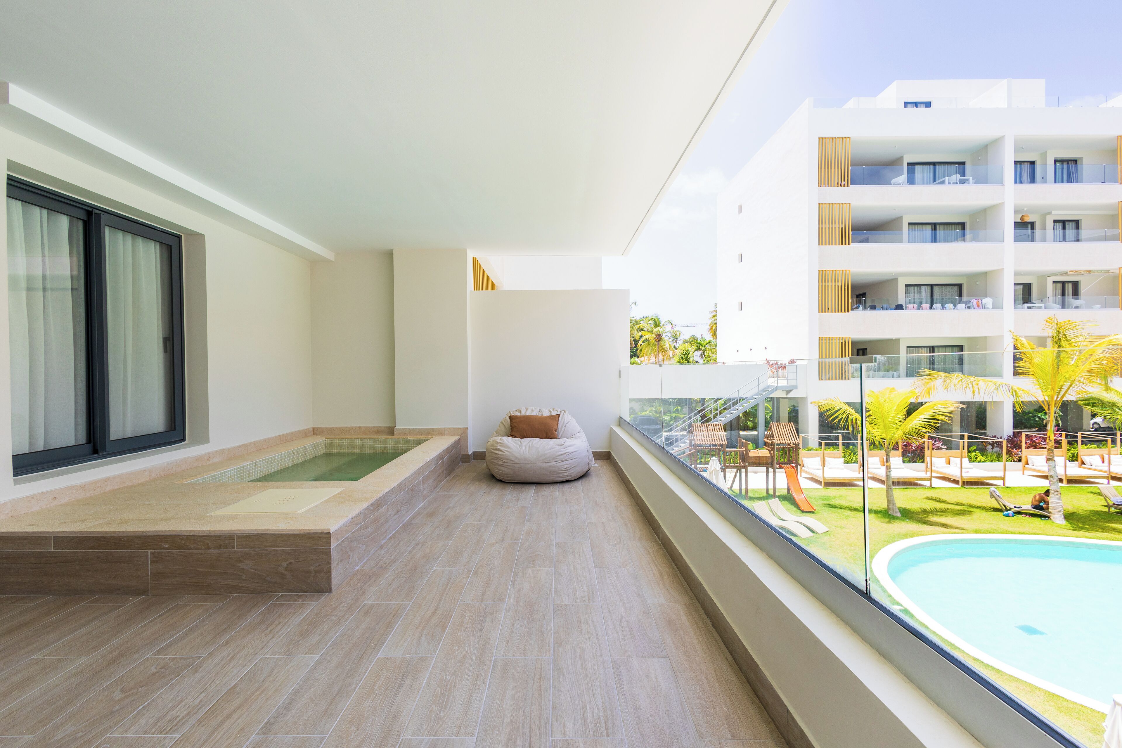 Condo luxo | Banheira de hidromassagem