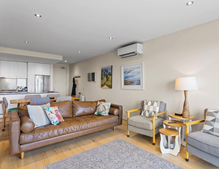Ocean Views, 2 Bedroom Apartment - San Remo