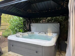 Banheira de hidromassagem exterior