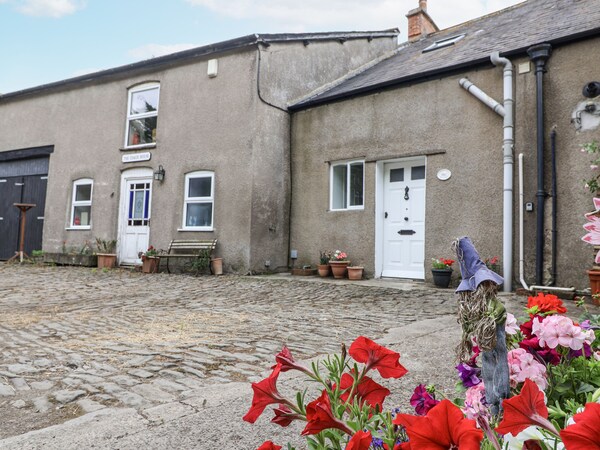 The Cottage - Clevedon, UK