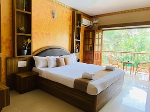 Suite Comfort, varanda, vista para a piscina | Lençóis de algodão egípcio, roupa de alta qualidade, secretária