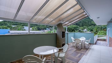 Apartamento Básico | Refeições ao ar livre