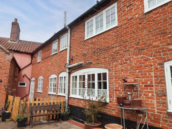 11 Ballygate - Beccles