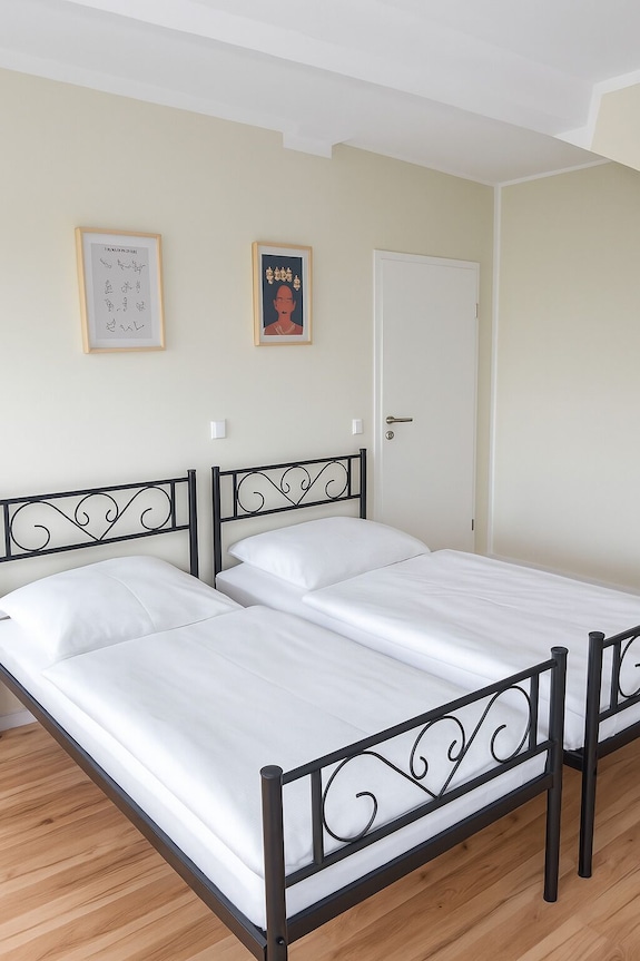 Apartment-deluxe-private Bathroom-terrace - Hagen