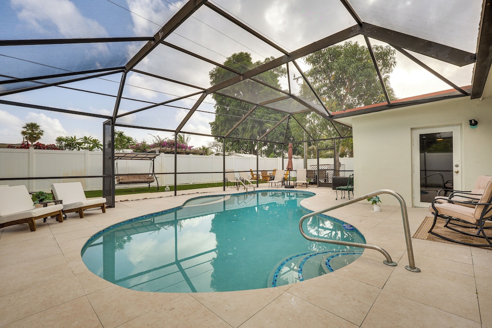 Backyard Oasis: Fort Lauderdale Home Near Beach - Sunrise, FL