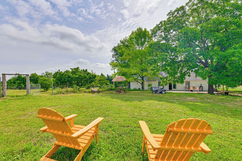 Blue Ridge Retreat On 10-acre Farm: Rural Reset! - Blue Ridge, TX