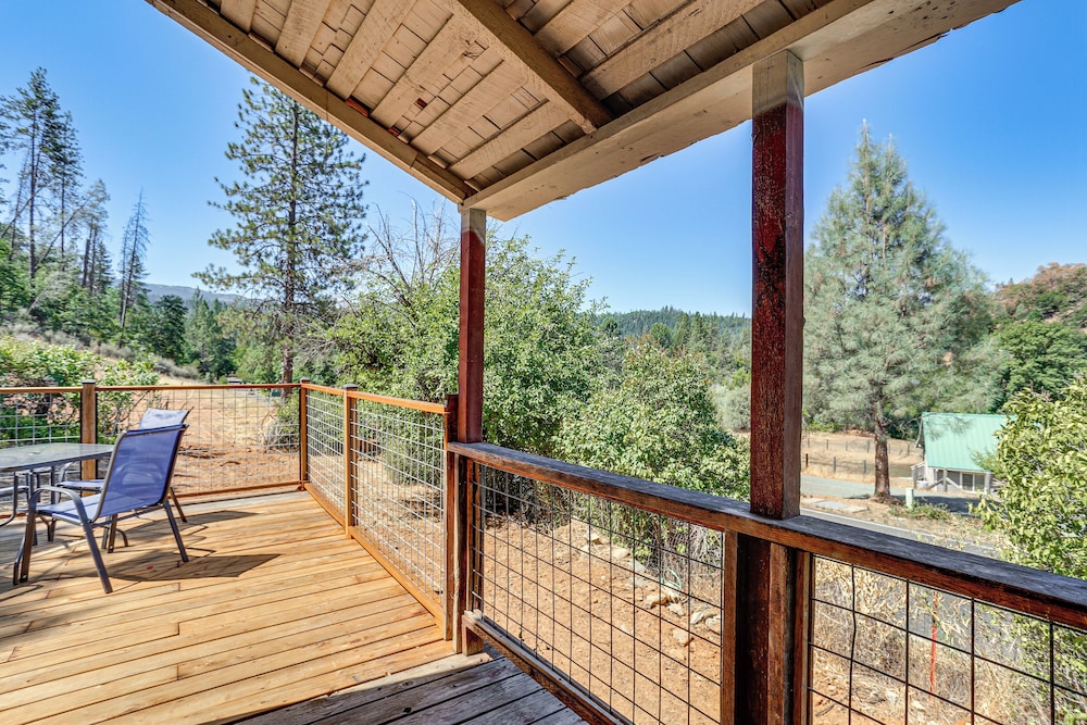 Updated Cabin In Lewiston Historical District! - Califórnia