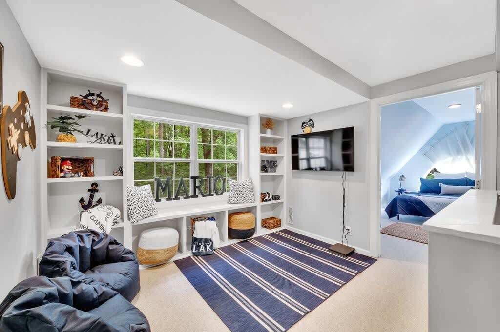 Lakefront Villa | Hot Tub | Game Room | Boat Lift - Lake Norman, NC