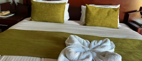 Secretária, secretária adequada para computadores portáteis