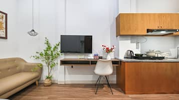 Quarto Duplo Deluxe | Secretária, cortinas/cortinados opacos, quartos insonorizados