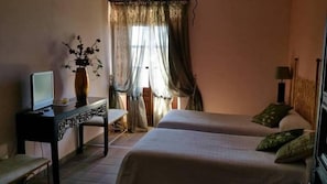 Quarto Duplo | Secretária