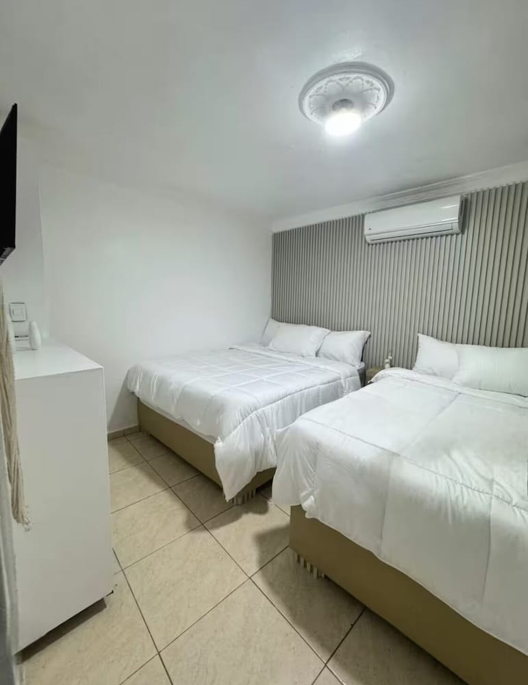 La Zona - Santo Domingo