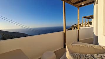 Suite-Estúdio Deluxe, vista para o mar | Terraço/pátio interior
