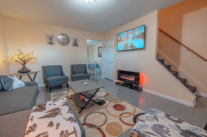 Near Hiking & Water Parks!*wi-fi*fireplace*patio* - Nazareth, PA