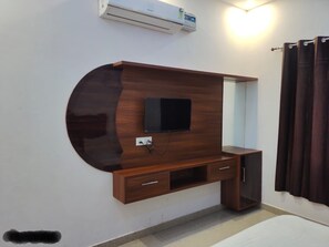 Quarto Familiar | Roupa de alta qualidade, secretária 