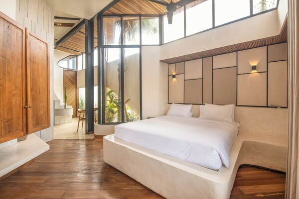 Modern 1-br Loft With Art Deco Vibe Shared Pool - Canggu