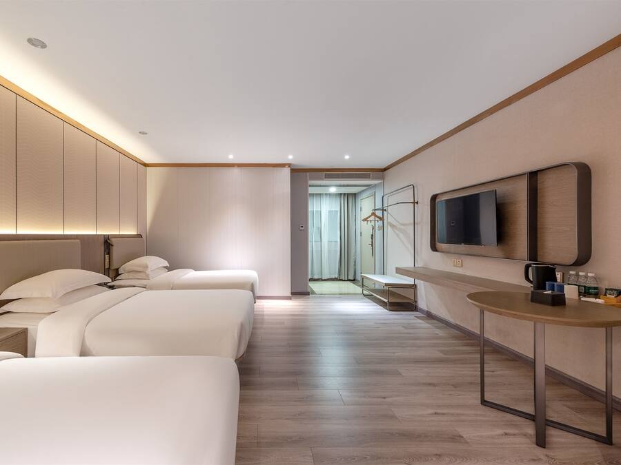 Quarto Triplo Familiar | Secretária, secretária adequada para computadores portáteis