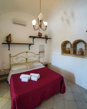 Apartamento, vista para o jardim | Minibar, berços/camas para crianças grátis, Wi-fi grátis 