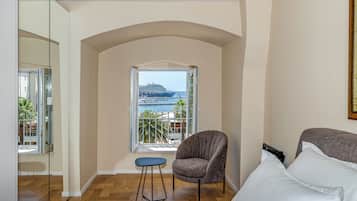 Condo luxo | Cofres nos quartos, Wi-Fi de cortesia