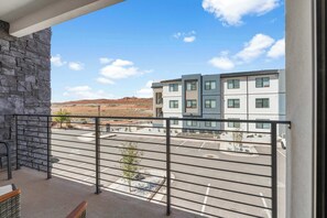 Casa de Férias, várias camas, banheira de hidromassagem grande, vista para a montanha (Sunset Ridge) | Vista do quarto