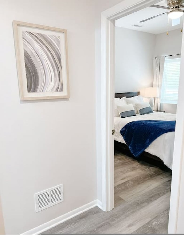 King Bed Crystal Lake Mchenry Cary Cozy - Algonquin, IL