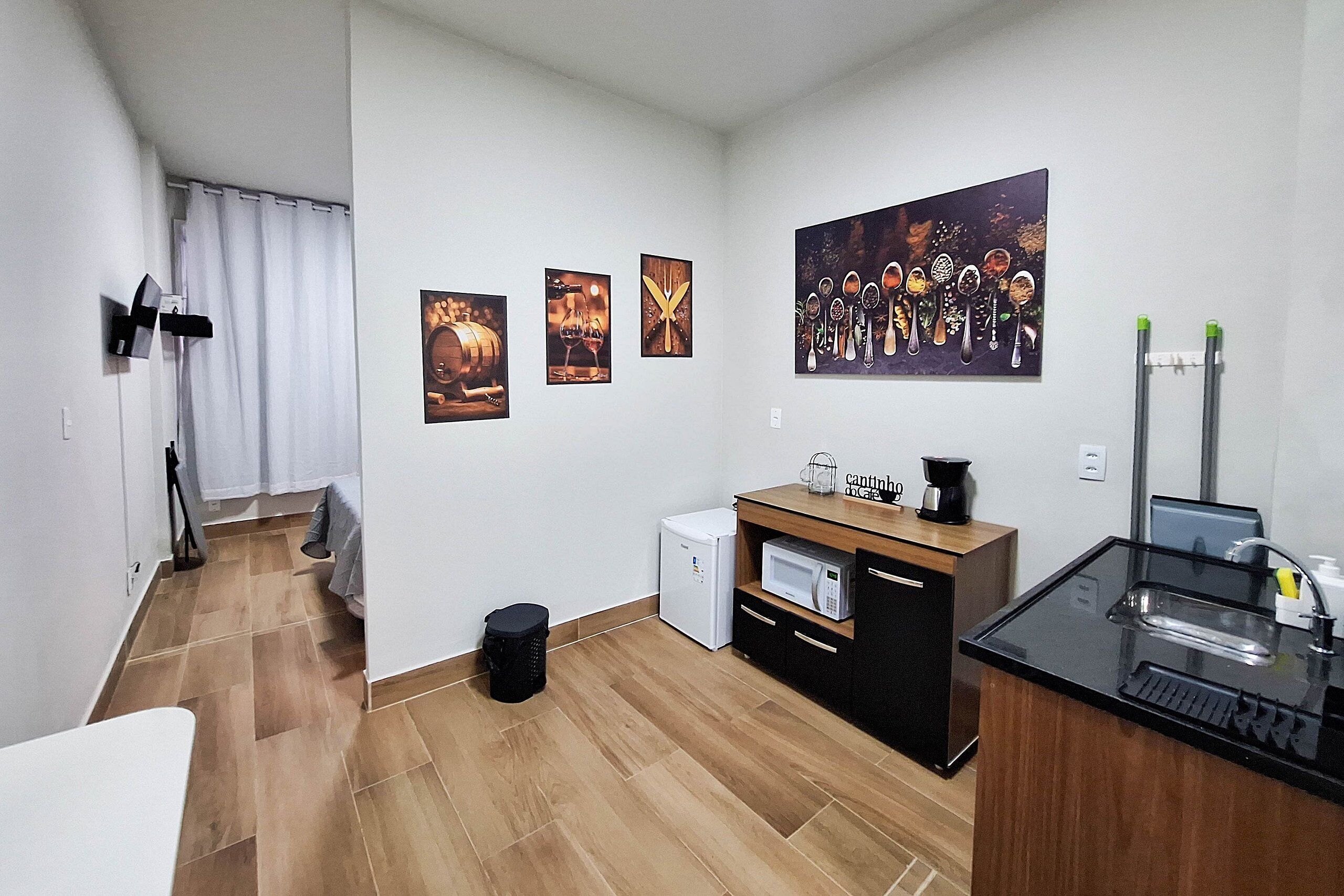 Apartamento | Cortinas blackout, ferros/tábuas de passar roupa, Wi-Fi de cortesia