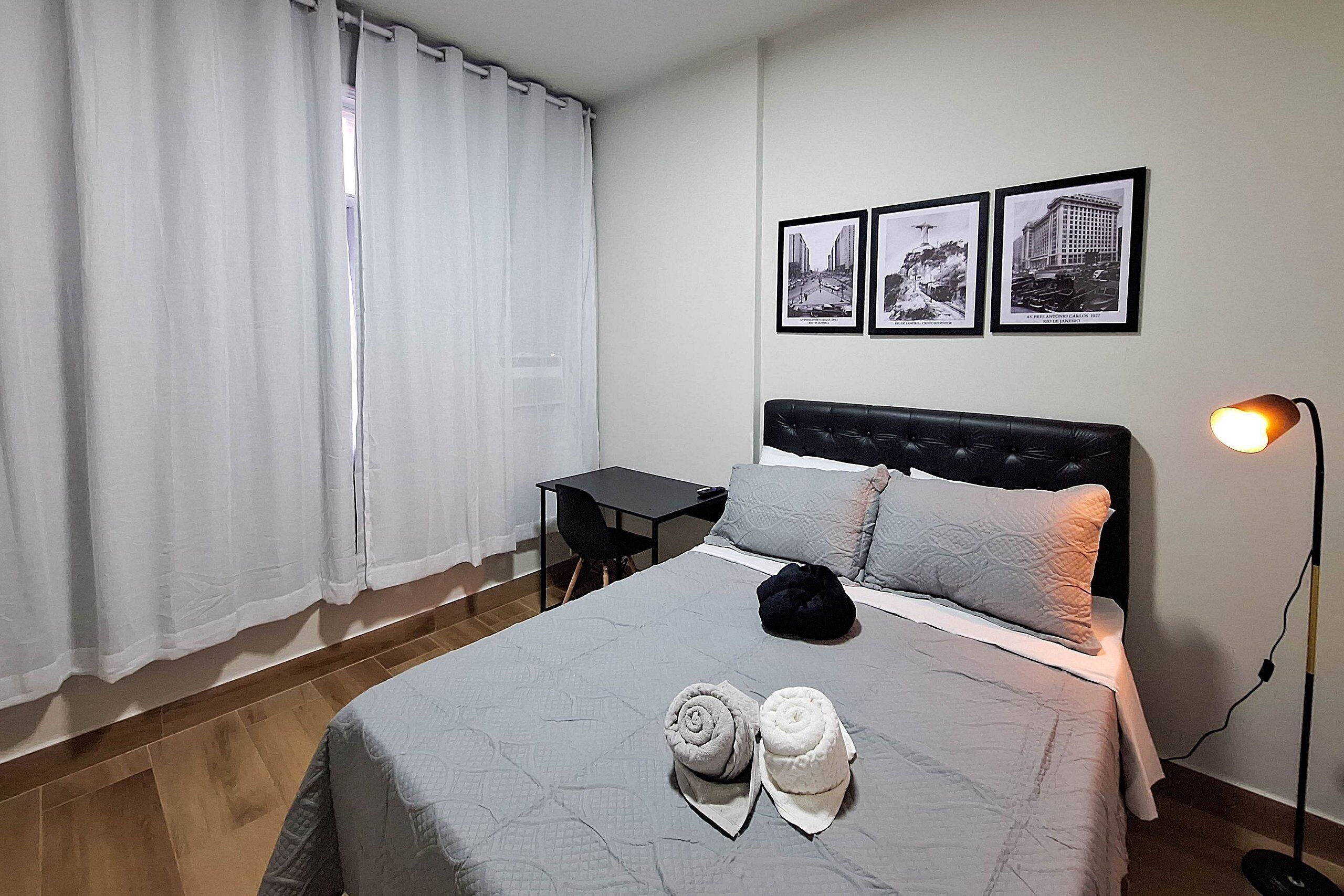 Cortinas/cortinados opacos, ferro/tábua de engomar, Wi-fi grátis 