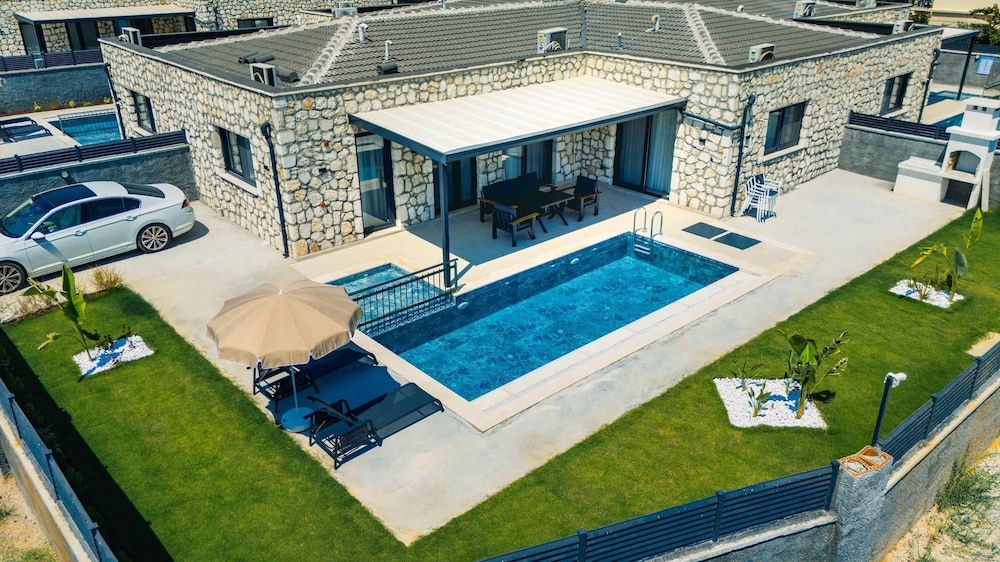 Zora Beyaz Taş Villaları - Фетхие