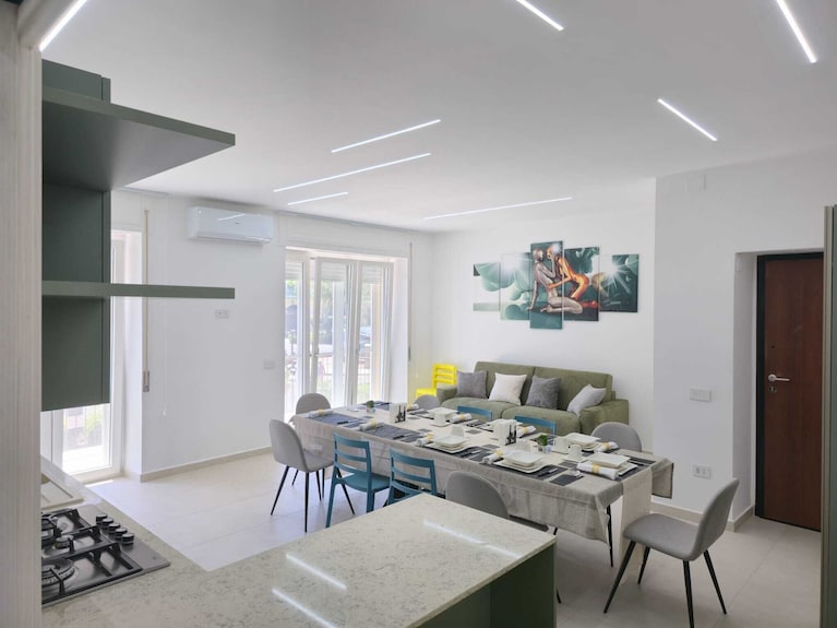 Casa Ginevra: Appartamento Di Lusso Fronte Mare, Con Posto Auto E Vista Rinomata - Formia