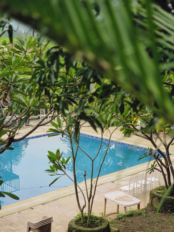 15 piscinas externas