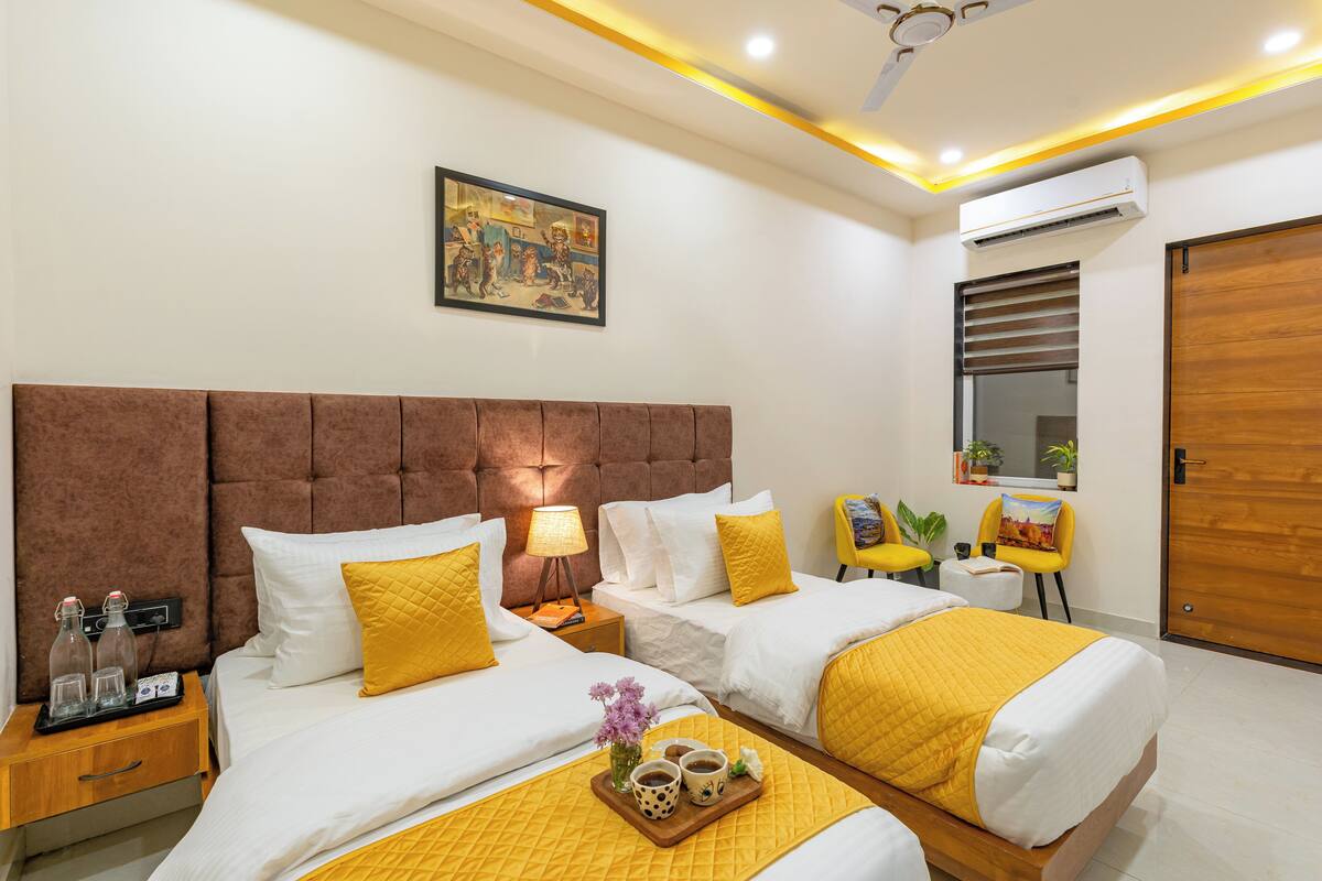 Quarto duplo luxo | Quartos à prova de som, Wi-Fi de cortesia, roupa de cama
